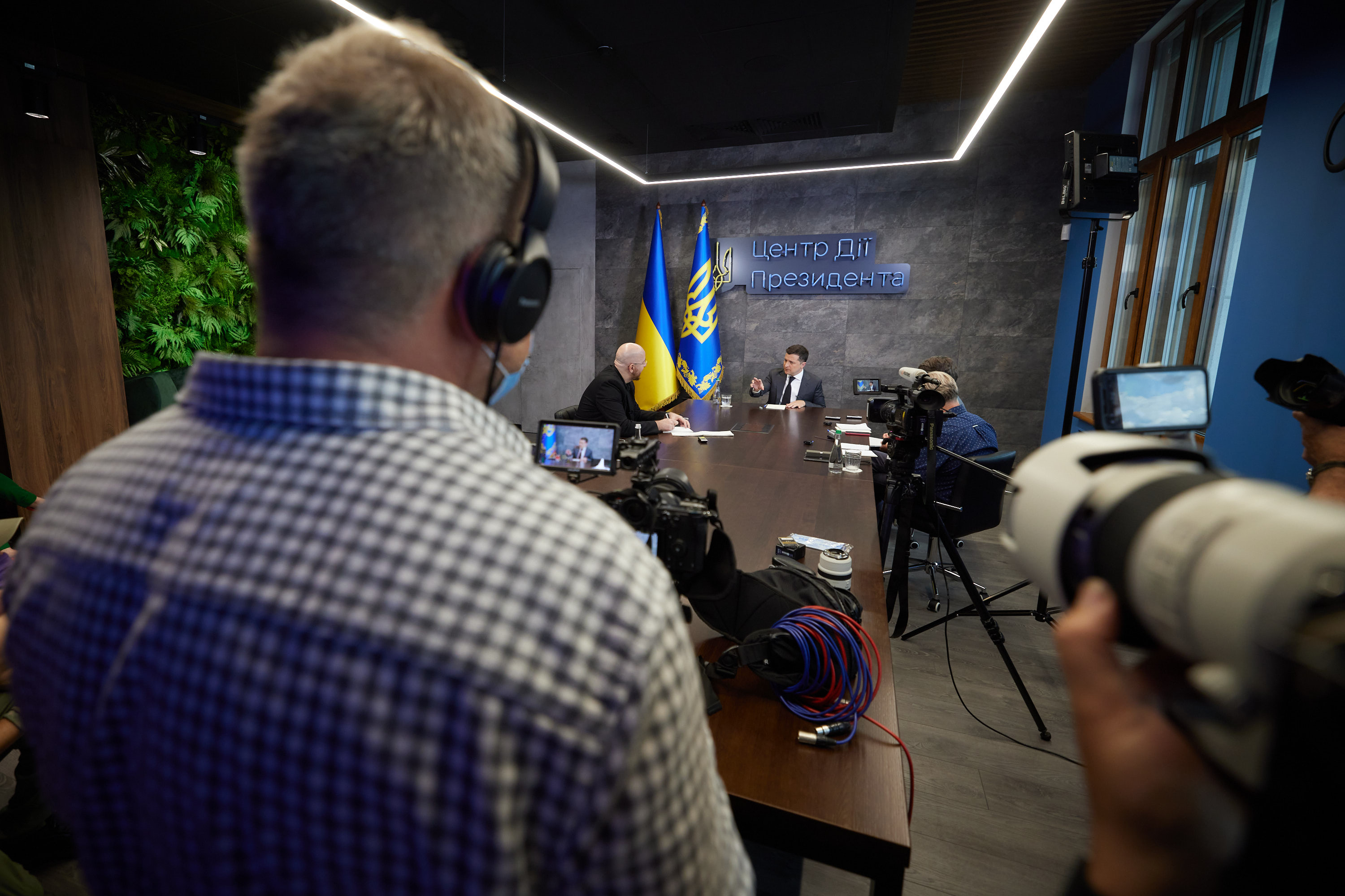 Interview of the President of Ukraine for foreign media — Official ...