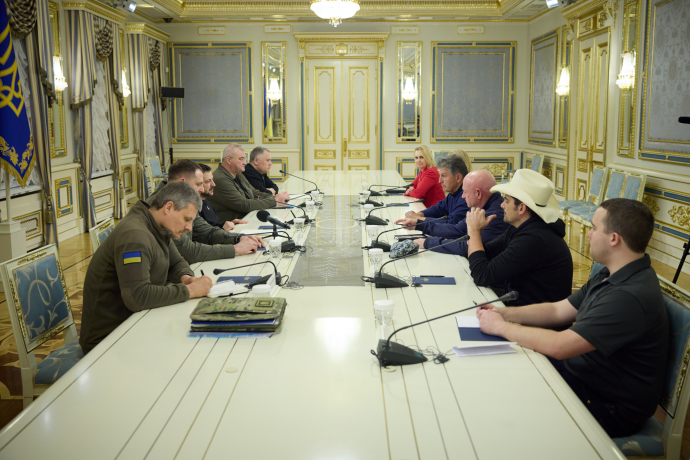 President of Ukraine held a meeting with a delegation of senators from ...