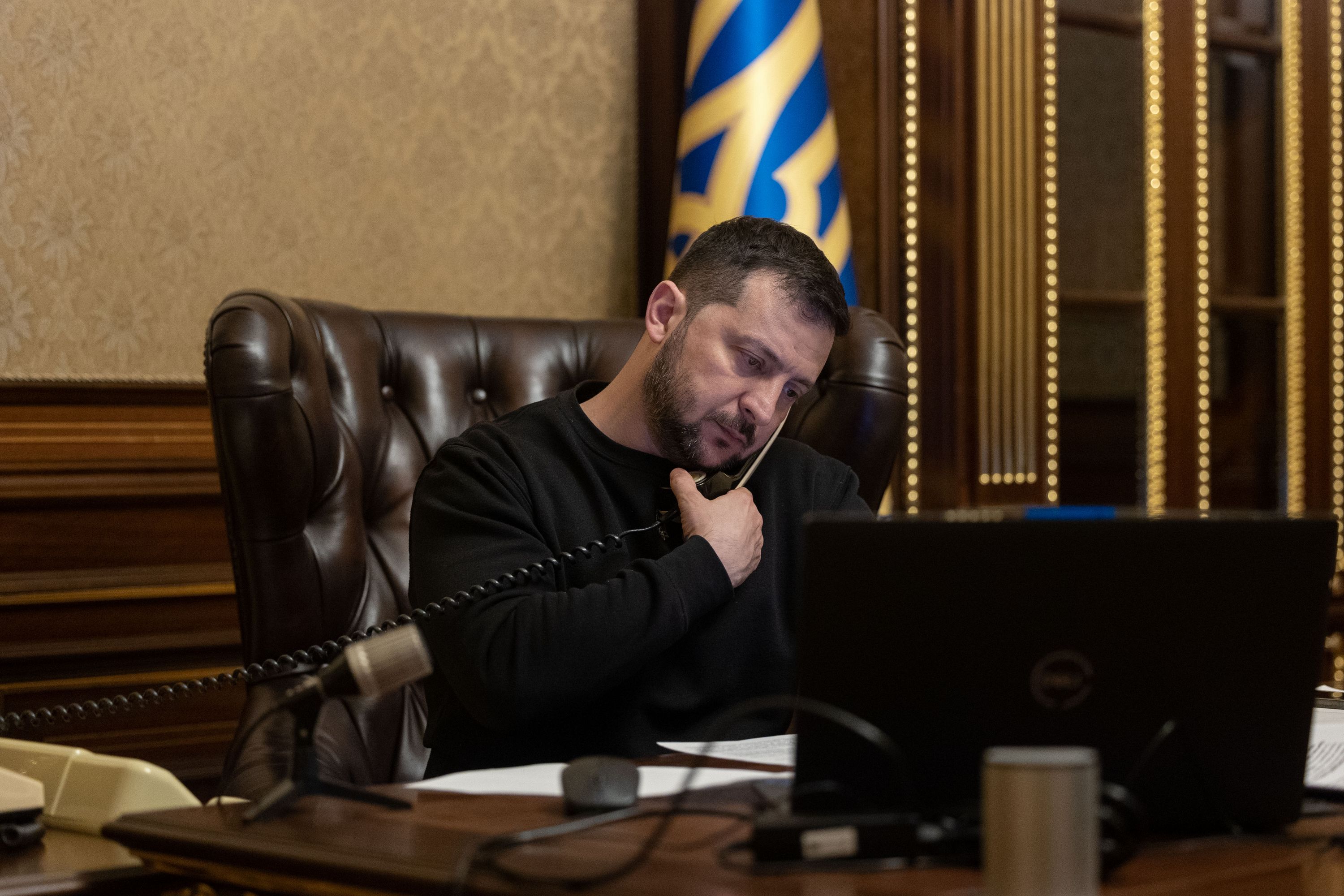 Volodymyr Zelenskyy holds phone talk with President of European Council ...