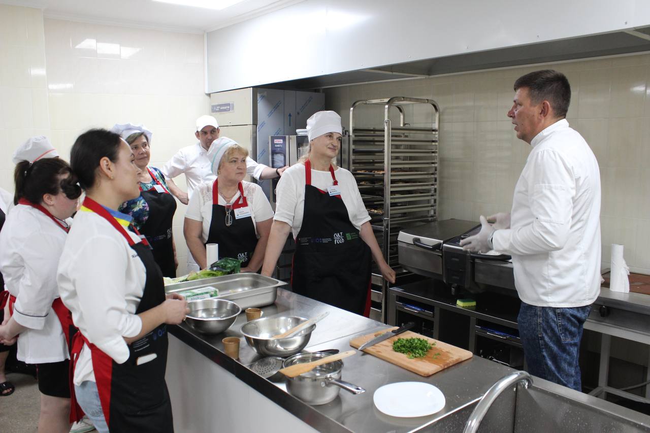 600 cooks will be trained at the culinary hubs of the School Chef's ...